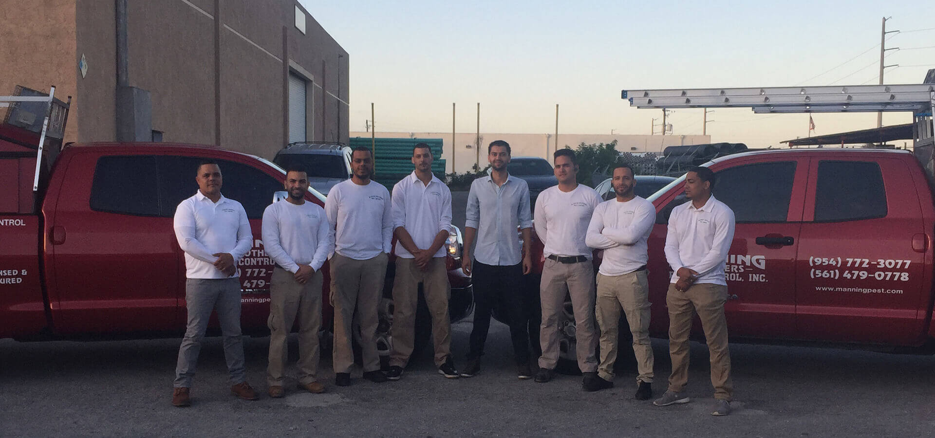 hp-workers2 - South Florida Top Pest Control | Manning Pest Control